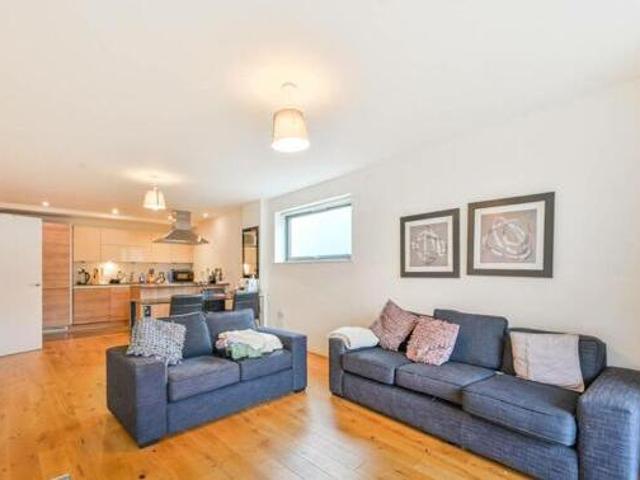 2 Bedroom Flat For Rent In Tower Hamlets, London