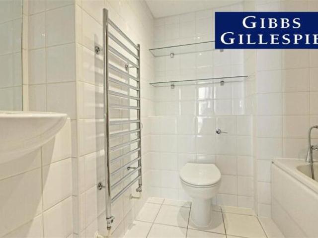 2 bedroom flat for rent in Town Meadow, Brentford, TW8