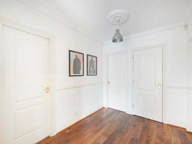 2 bedroom flat for rent in Trocette Mansions, 249 Bermondsey Street, SE1