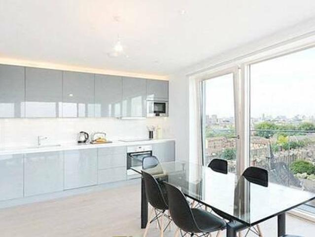 2 bedroom flat for rent in Trafalgar Place Elephant and Castle London SE17