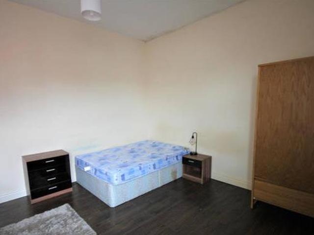 2 bedroom flat for rent in Trafford Street Preston PR1