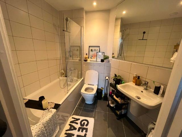 2 bedroom flat for rent in Transmission House, Tib Street, Manchester, Greater Manchester, M4