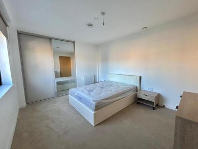 2 bedroom flat for rent in Trent Lane, Nottingham, Nottinghamshire, NG2