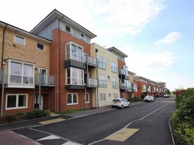2 bedroom flat for rent in Trent Place Warwick CV34 CV34