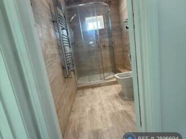 2 bedroom flat for rent in Trinidad Crescent, Poole, BH12