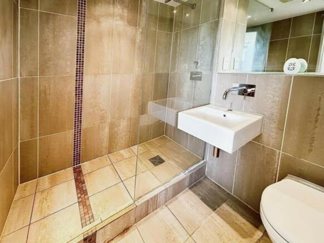 2 bedroom flat for rent in Trinity One, East Street, Leeds, West Yorkshire, LS9