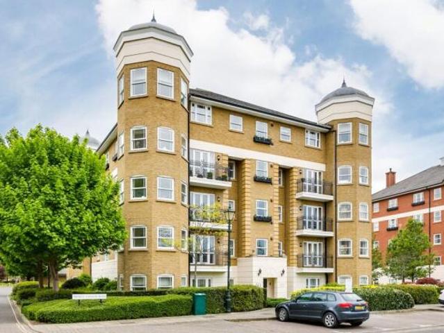 2 bedroom flat for rent in Trinity Church Road, Barnes, SW13
