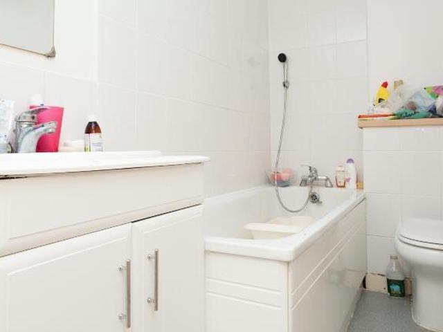 2 bedroom flat for rent in Trinity Court, CT9