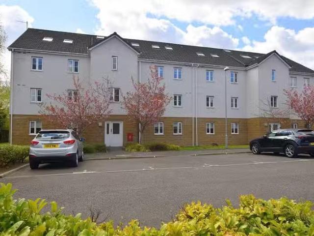 2 bedroom flat for rent in Trinity Drive, Uddingston, Glasgow.
