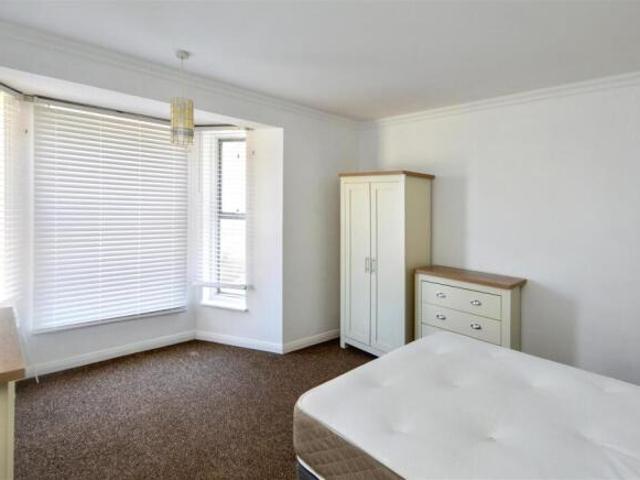 2 bedroom flat for rent in Trinity Place Eastbourne BN21