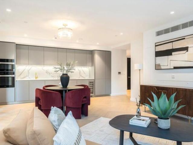 2 bedroom flat for rent in Triptych Place, Bankside, SE1
