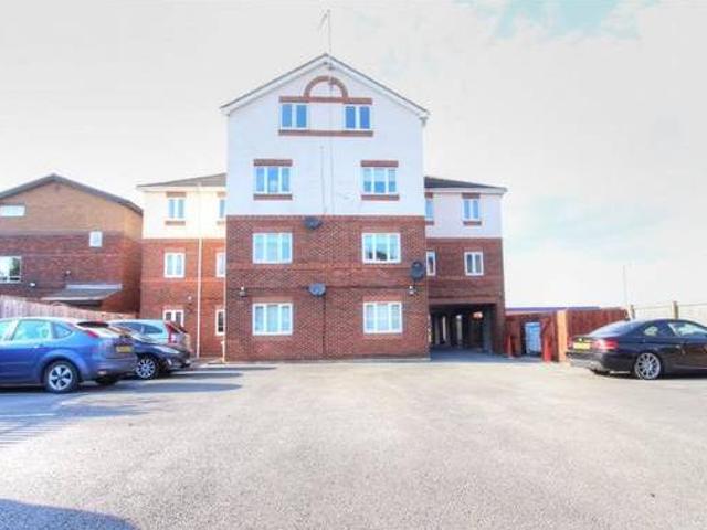 2 bedroom flat for rent in Trunk Road South Bank TS6