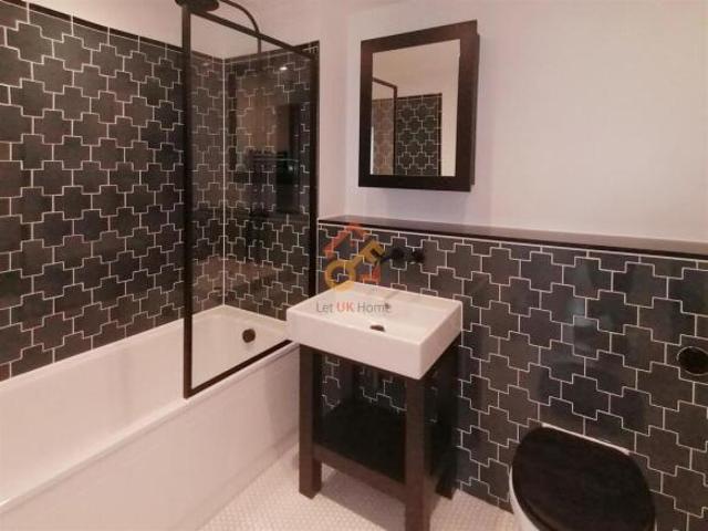 2 bedroom flat for rent in Tryon House, 5 Brook Street, Kingston Upon Thames, KT1