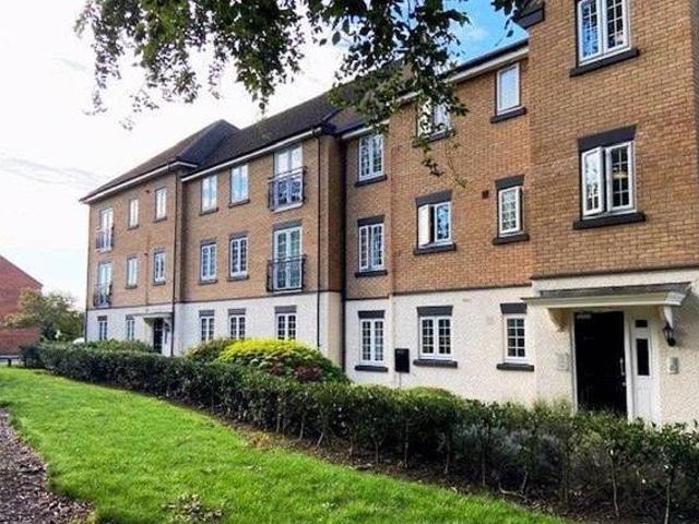 2 bedroom flat for rent in Two Bed First Floor Apartment on Buchanan Road CV22