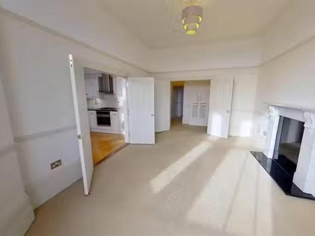2 bedroom flat for rent in Two Bedroom Sea Front Apartment, CT20