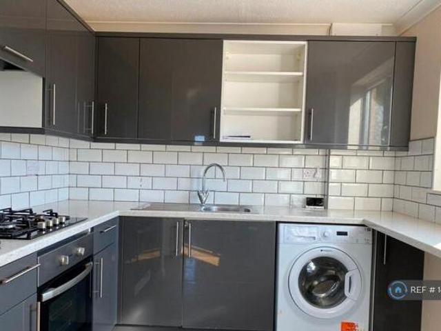 2 Bedroom Flat For Rent In Two Mile Ash, Milton Keynes