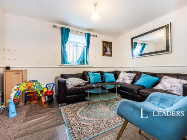2 bedroom flat for rent in Twitchen Lane, Furzton, Milton Keynes, MK4