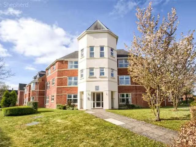 2 bedroom flat for rent in Tudor Coppice, Solihull, West Midla.