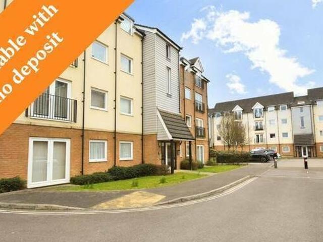 2 bedroom flat for rent in Tudor Crescent Portsmouth PO6