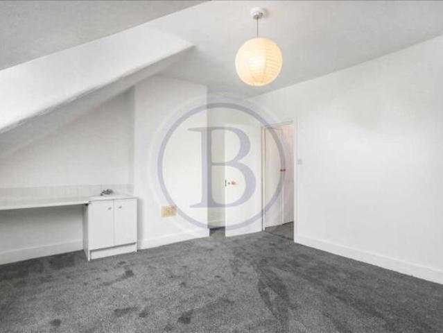 2 bedroom flat for rent in Tufnell Park Road, London, N7