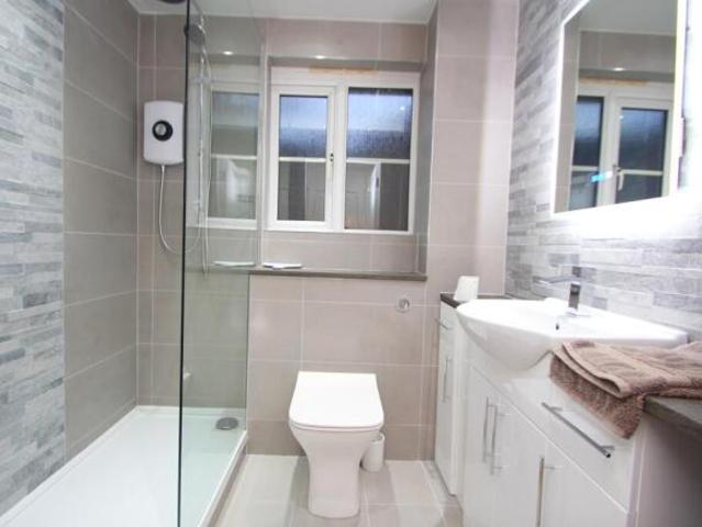 2 bedroom flat for rent in Tullis Street, Bridgeton, Glasgow, G40