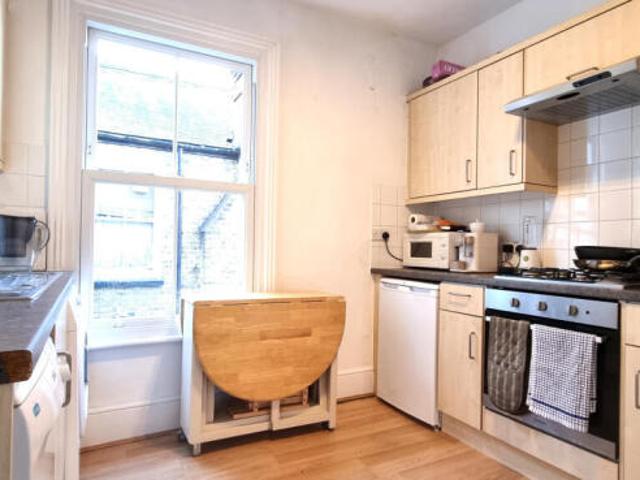 2 bedroom flat for rent in Turney Road, London, SE21