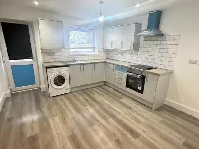 2 bedroom flat for rent in Ty Cefn Road, Cardiff City, CF5