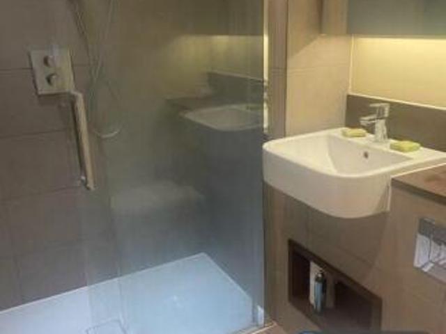 2 bedroom flat for rent in Uk, London, SW15