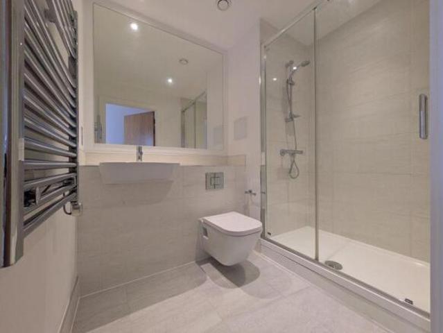 2 bedroom flat for rent in Umber House, Lismore Boulevard, NW9