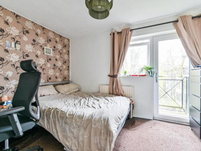 2 bedroom flat for rent in Undine Road, Isle Of Dogs, London, E14