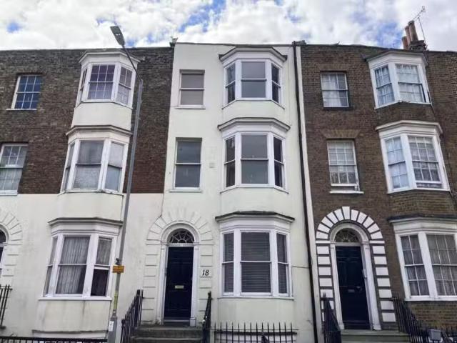 2 bedroom flat for rent in Union Crescent, Margate, CT9