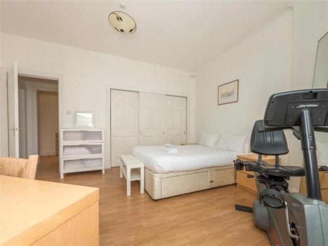 2 bedroom flat for rent in Union Street, Edinburgh, EH1