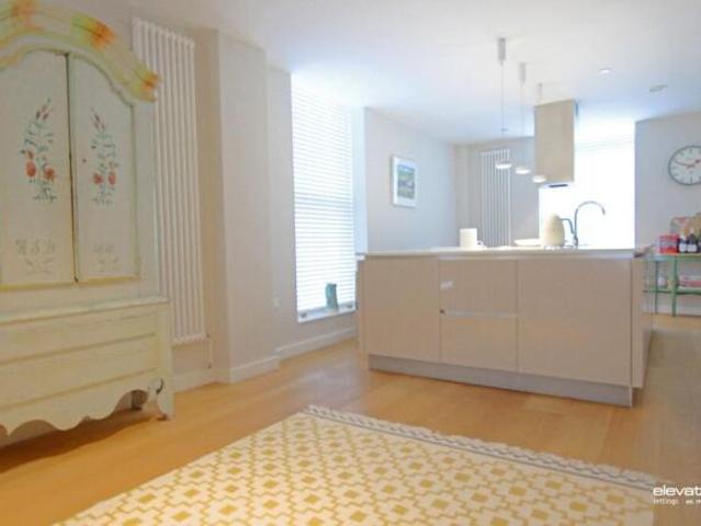 2 bedroom flat for rent in Upper Fourth Street, Milton Keynes, MK9