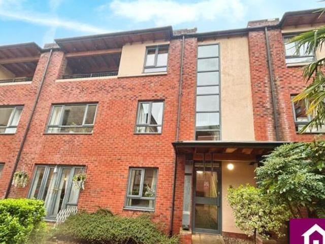 2 Bedroom Flat For Rent In Upper Park Road, Manchester