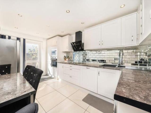 2 bedroom flat for rent in Urlwin Walk, Stockwell, SW9