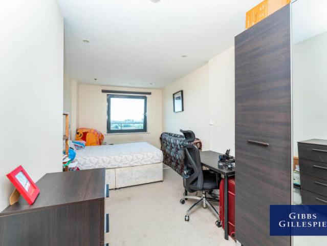 2 bedroom flat for rent in Uxbridge Road, London, W13