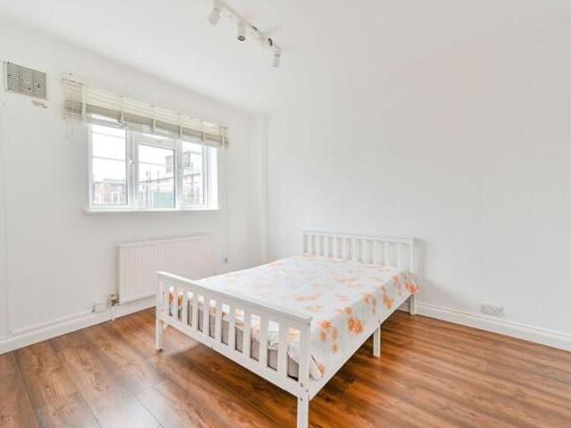 2 bedroom flat for rent in Uxbridge Road, Shepherd's Bush, London, W12