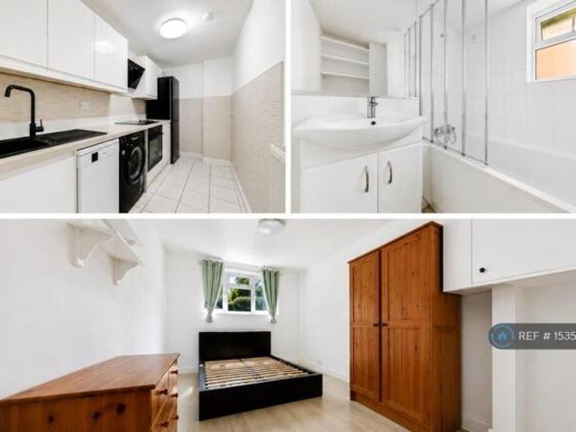 2 bedroom flat for rent in Vant Road, London, SW17