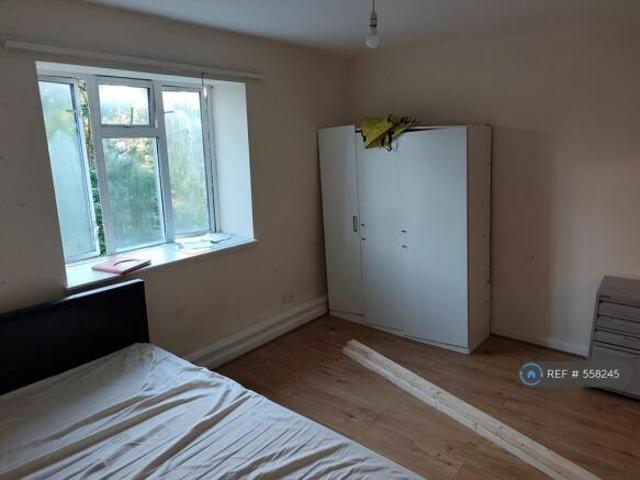 2 bedroom flat for rent in Vane House, London, N2