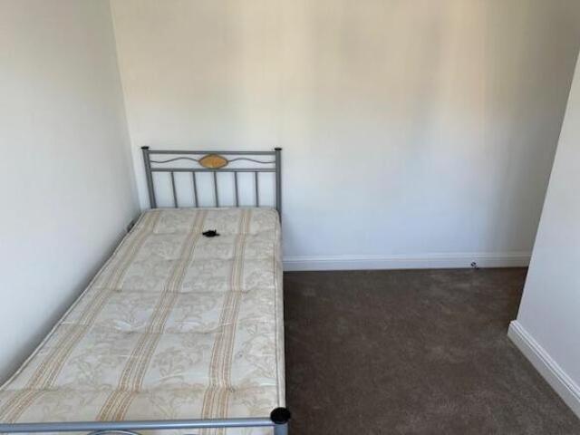 2 bedroom flat for rent in Valley House, 98 Woodhouse Road, Sheffield, S12