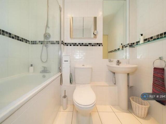 2 bedroom flat for rent in Vauxhall Bridge Road, London, SW1V