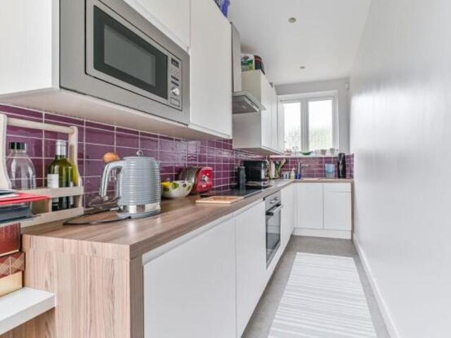 2 bedroom flat for rent in Versailles Road, Crystal Palace, London, SE20