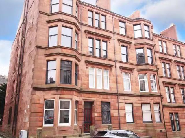 2 bedroom flat for rent in Vinicombe Street, Hillhead, Glasgow.