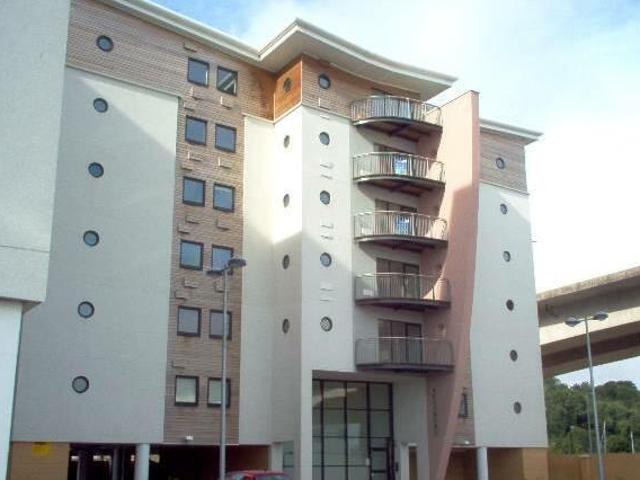 2 Bedroom Flat For Rent In Victoria Wharf