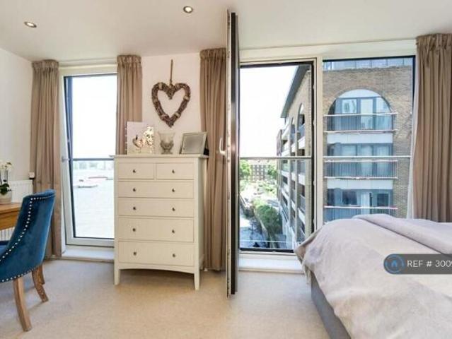 2 bedroom flat for rent in Victoria Parade, London, SE10