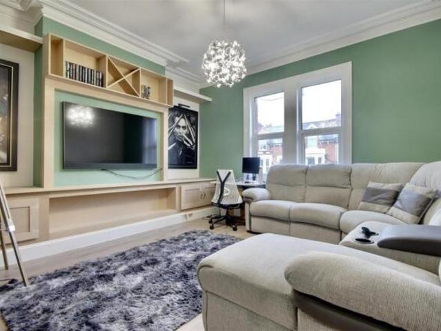 2 bedroom flat for rent in Victoria Road North, Southsea, PO5