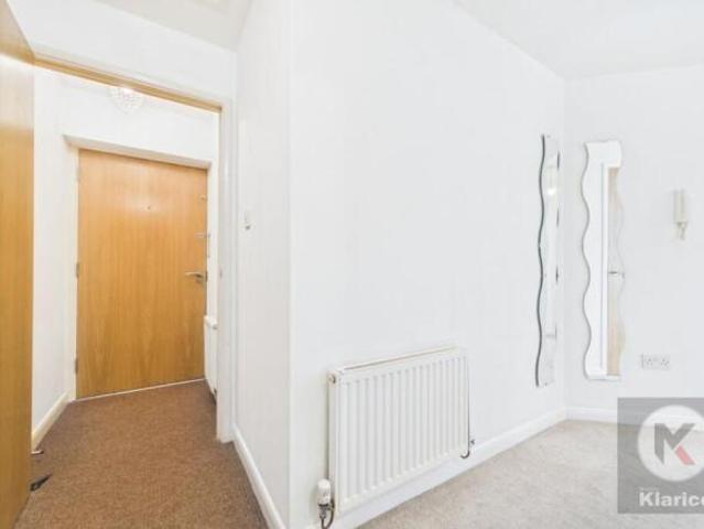 2 bedroom flat for rent in Victoria Road, Acocks Green, B27