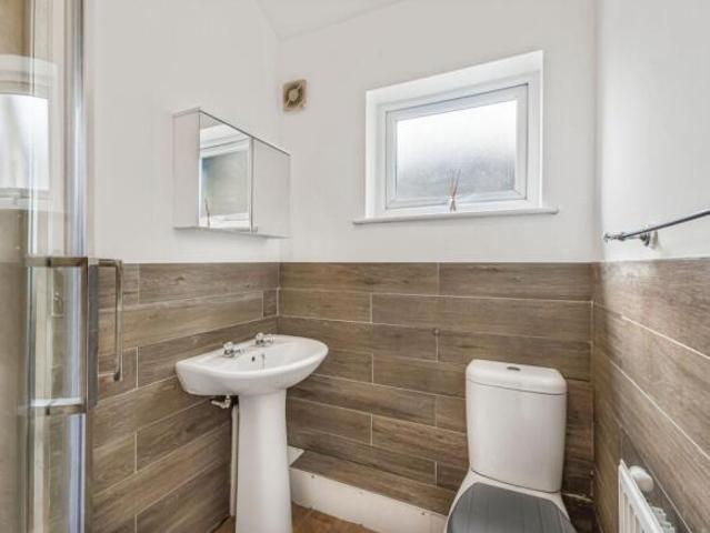2 bedroom flat for rent in Victoria Road, Southend On Sea, SS1