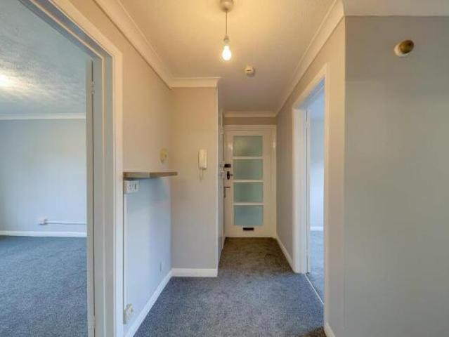2 bedroom flat for rent in Victoria Road, Worthing, BN11