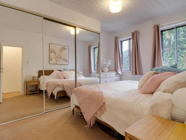 2 bedroom flat for rent in Victoria Street, St. Albans, AL1